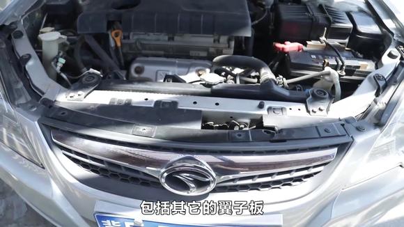 1万块就能搞定的手动挡好车,发动机舱让人惊喜,练手代步很适合