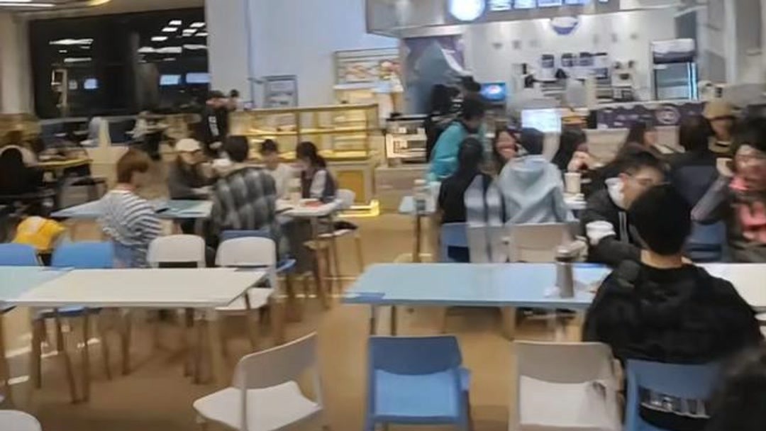 疫情封控期间,学校是最安全的地方,学生也都很守纪律!