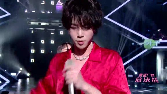 华晨宇张钰琪合唱《我管你》,直接燃炸全场,嗨翻全部!