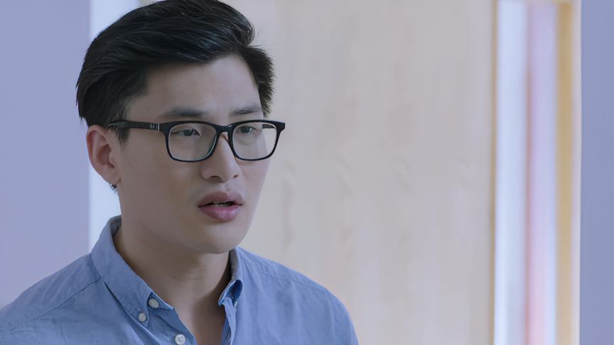 影视:丈夫意外发现,有和妻子长得一模一样的人,一调查发现问题