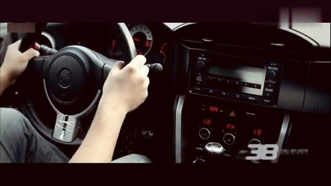 老司机教你怎么样开手动档不踩离合,也可以换挡