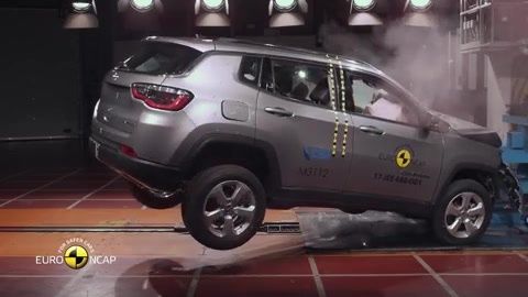 Jeep指南者严苛碰撞测试