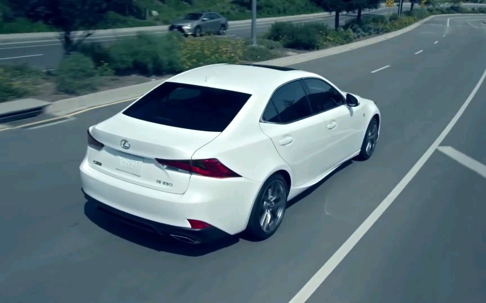 2020 雷克萨斯is