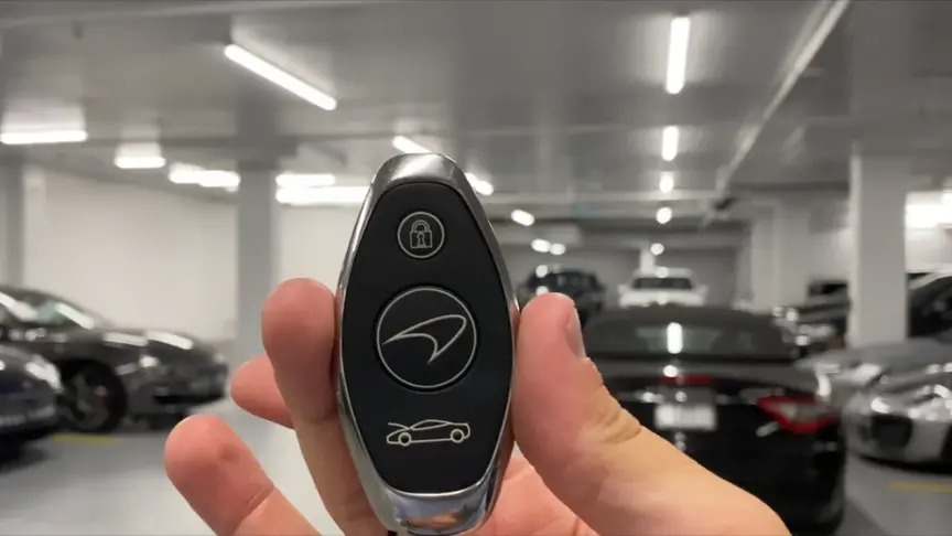 迈凯伦720S,按下钥匙变形那刻,感觉钱花到位了