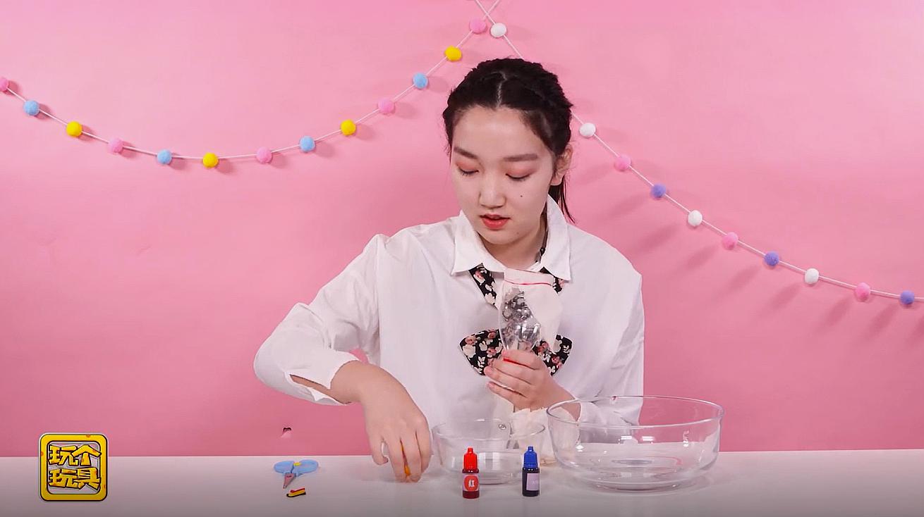 玩个玩具:姐姐的趣味实验室开始啦这次要做什么呢,大家十分期待