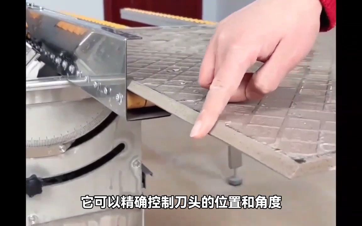 三刀数控瓷砖切割机:实现简单快捷的瓷砖切割