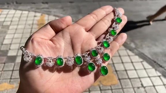 #高级珠宝 #翡翠 #珠宝首饰 #翡翠珠宝 #戒指 #钻石