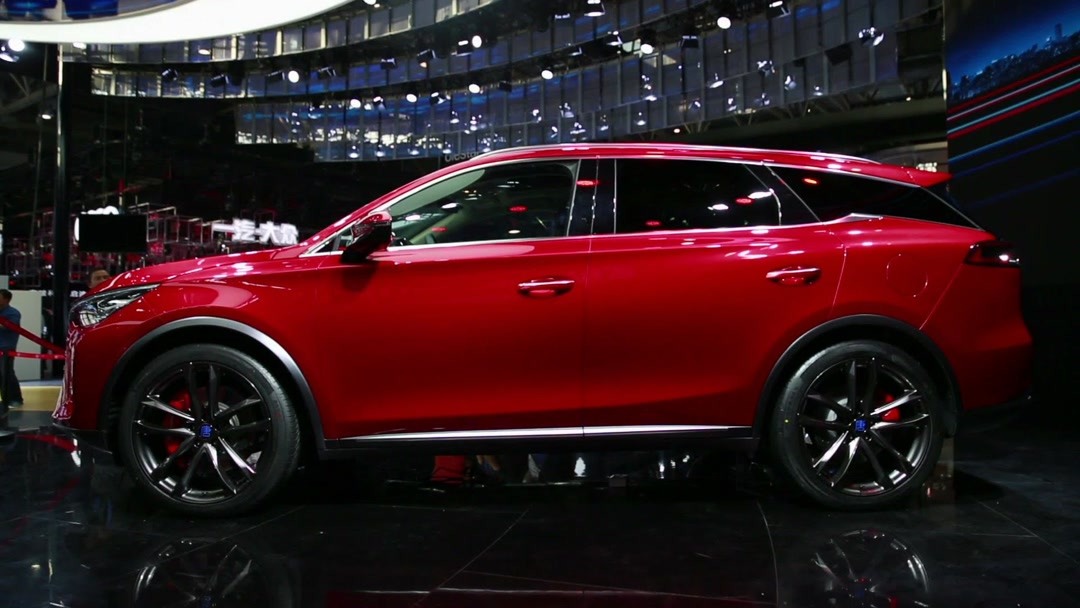 全新一代比亚迪唐插电混动版,百公里油耗低于2L,补贴后25万元起