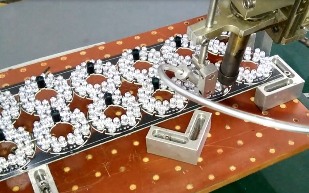 汽车连接器自动焊锡机浩盛泰