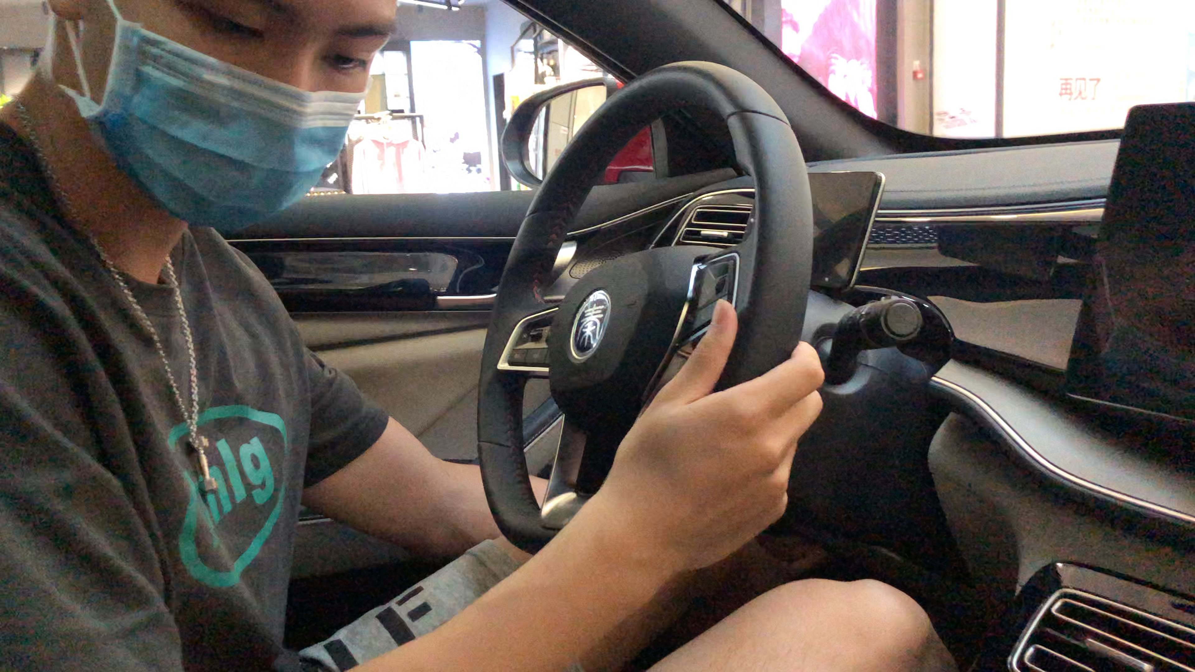 比亚迪秦Plus-DMi上车体验