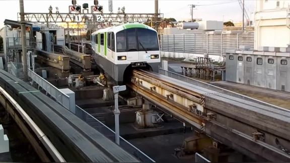 东京单轨电车,看看是怎么变道的