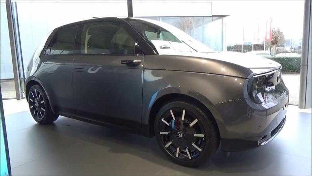 实拍本田纯电动车honda e,后视镜是亮点,你觉得这外形像什么呢