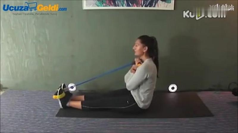 脚蹬拉力器健腹器使用 脚蹬拉力器健腹器使用__标清