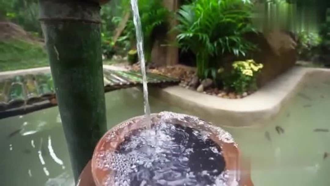 荒野大神手工制作喷泉,看了三遍也没看懂,原理究竟是什么?