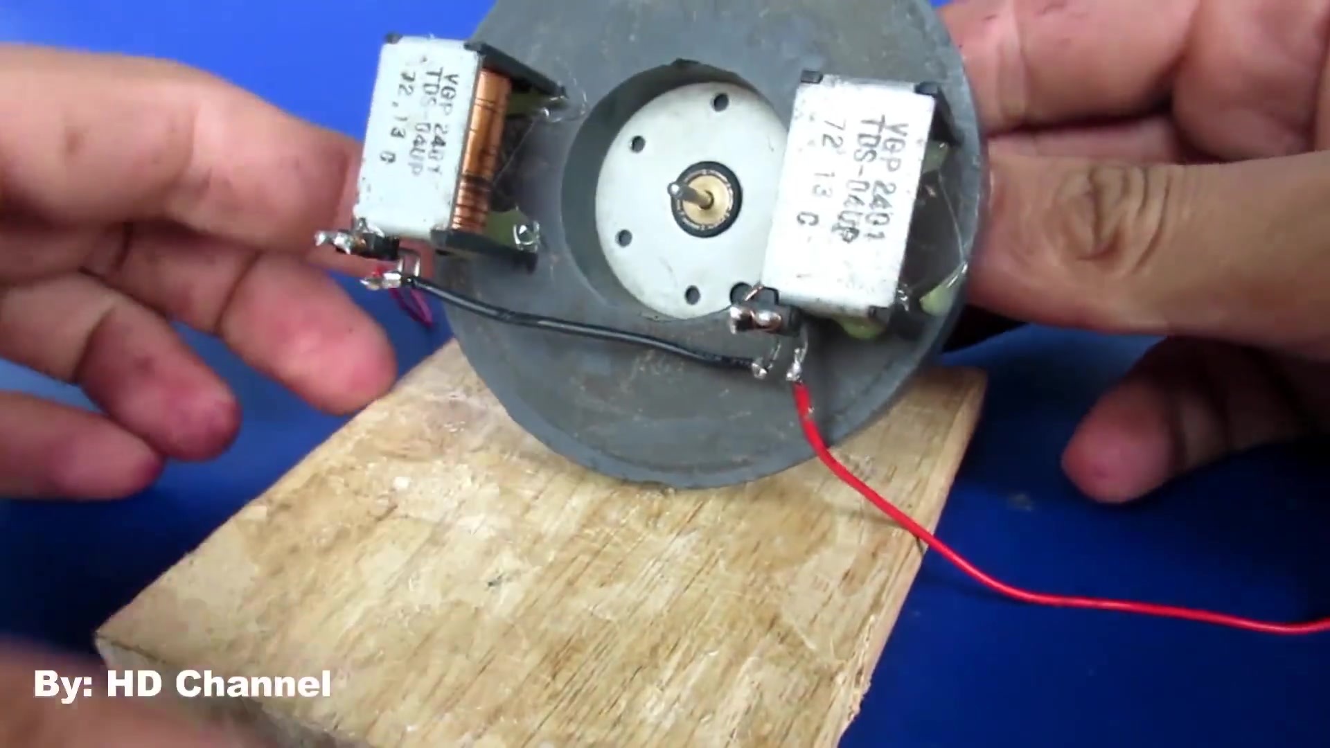 神奇的科学实验,用磁铁就能做出220V的发电机这是什么原理