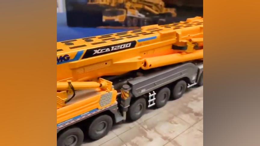 #徐工 #吊车模型 徐工1200吨模型,也一样是国潮!