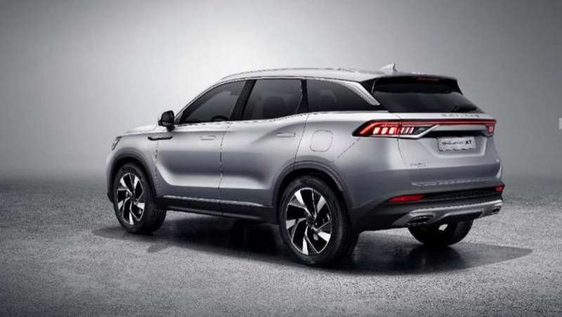 不用脚踢就能自动开启后备箱?BEIJING-X7还有哪些智能功能?