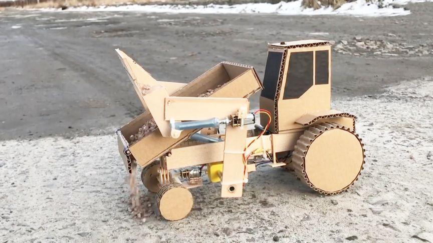 DIY纸板教程,四不像玩具车模型的制作方法,创意十足!