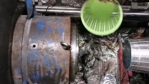 一切都是高科技!垃圾桶的制作工艺,原来这样简单!