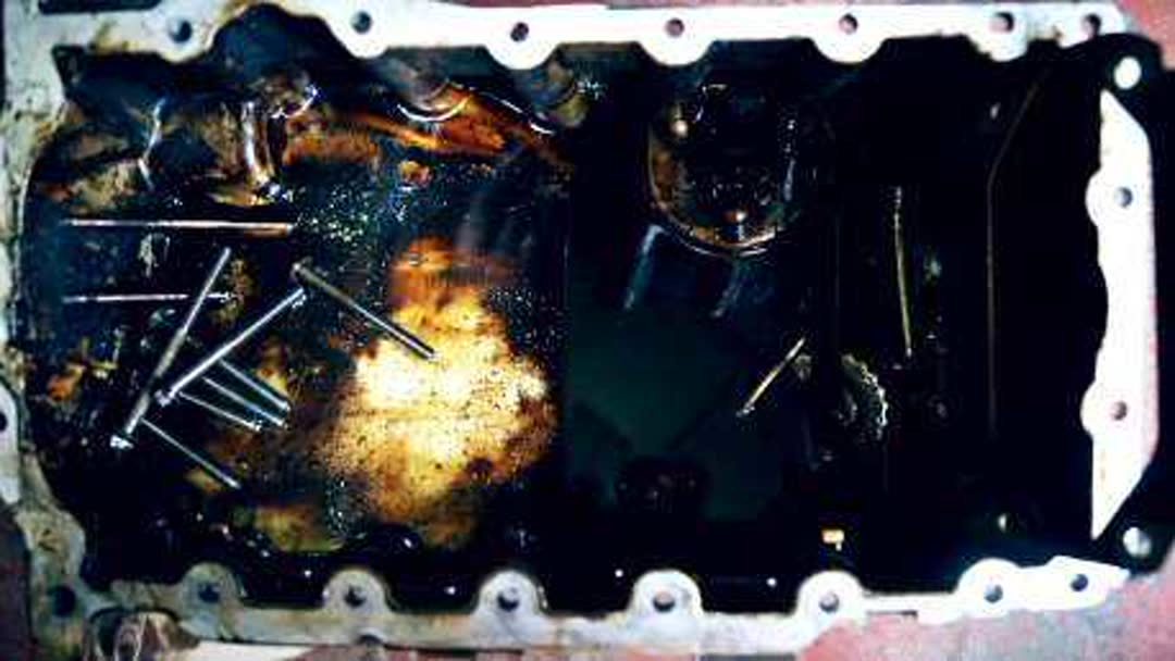 发动机故障灯老是亮,一直困扰了车主四年多,没想到是它造成的