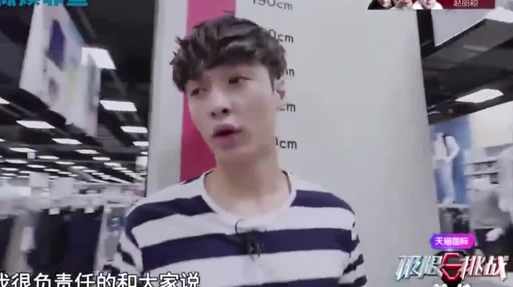 ...肚皮舞,毛晓彤化身印度舞娘,身姿妖娆不.