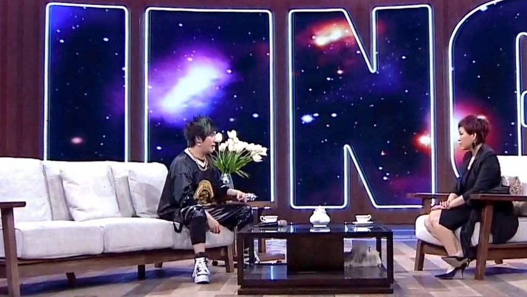 静距离:人一定要有自己的判断能了,外表不能否定一个人!