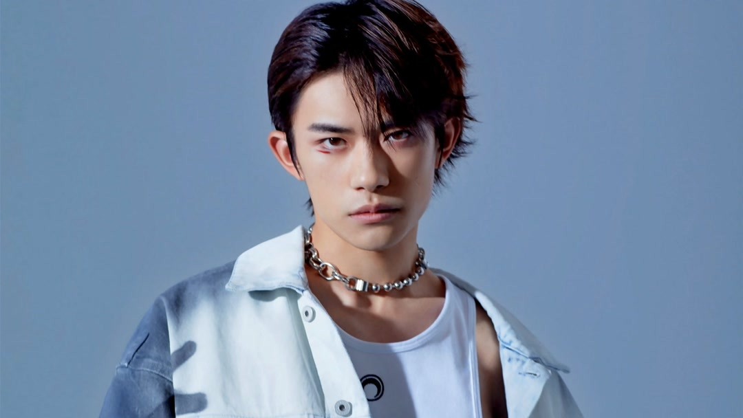 易烊千玺真是特会撩人,不只是因为他颜值高,更是因为他很有魅力