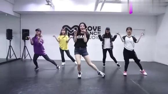 最近很火的舞蹈《Crush》,简单易学流行舞蹈视频!