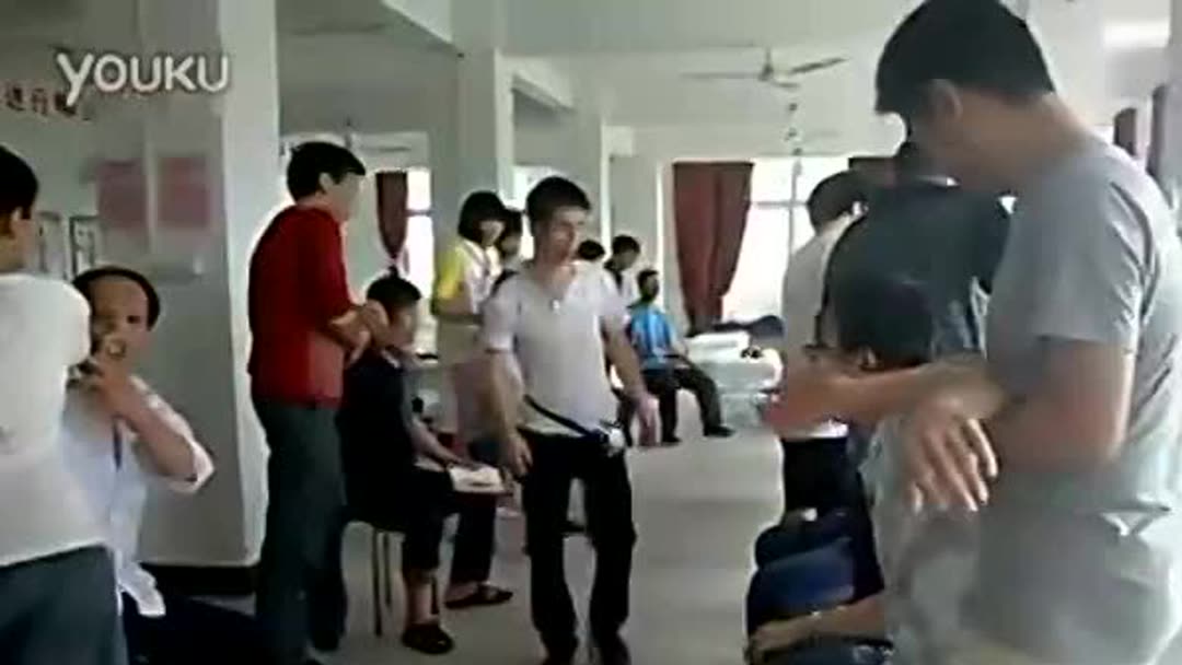 中医推拿绝技视频 背部按摩手法 上海闽医堂中医推拿培训教学课程