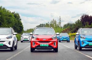 只是有牌照的“老年代步车”?微型纯电动车到底值不值得买