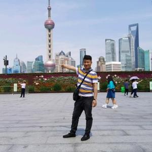 专揍瘸子那条好腿 