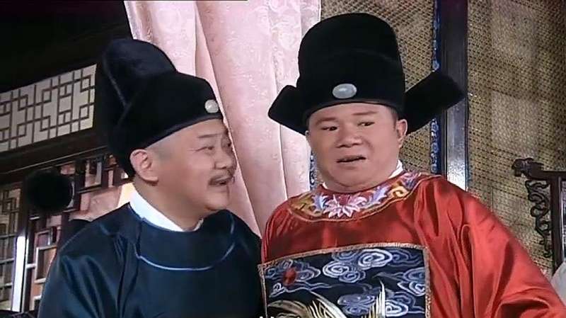 管家为证清白想撞墙自尽,钦差不信他的苦肉计,管家竟又出一计