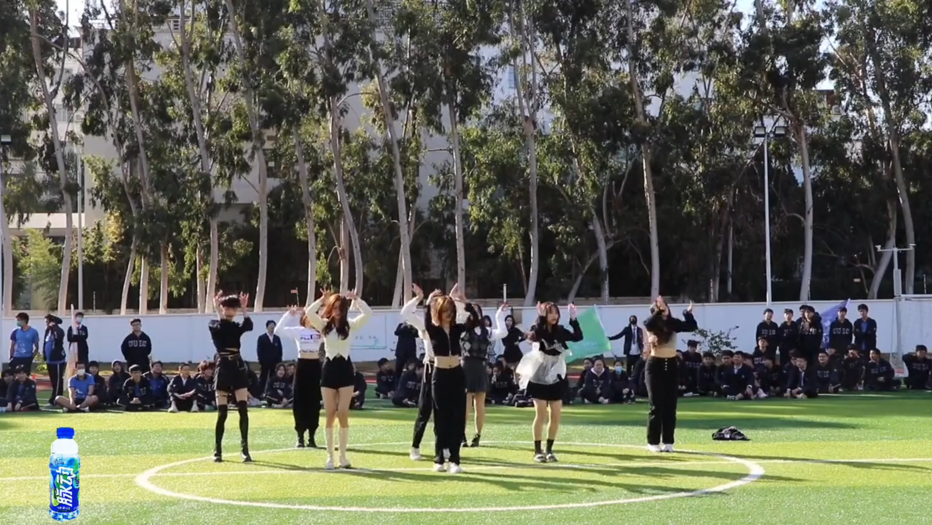 哔哩哔哩舞蹈嘉年华:完整版幻想童话运动会开幕式翻跳～izone ecrets...