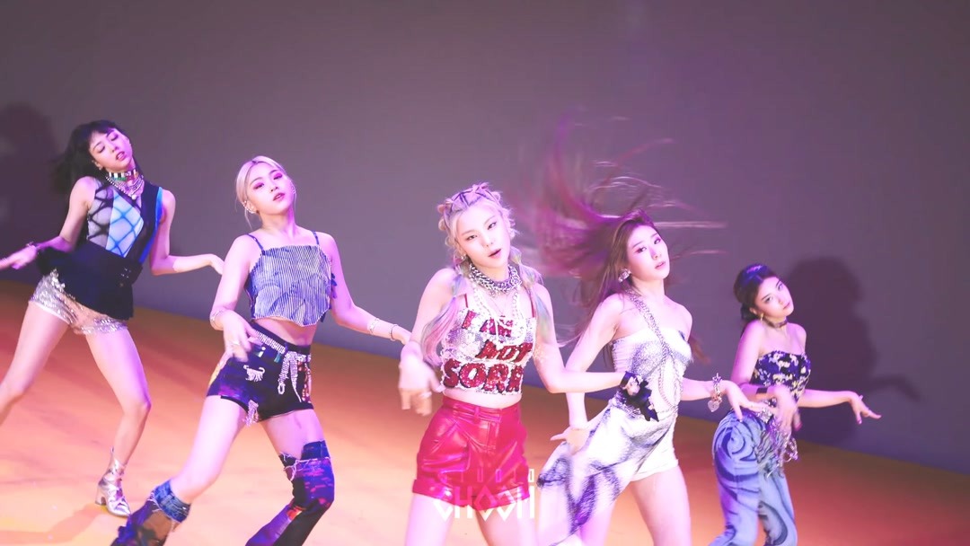 4K版ITZY《Not Shy》舞蹈视频公开,又辣又飒的妹妹们