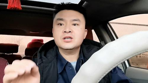 考驾照是选手动挡还是自动挡!建议女生选自动挡男人必选手动挡!