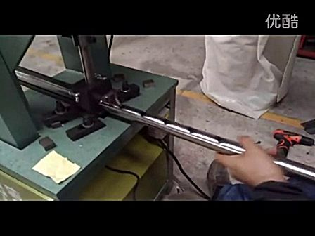 不锈钢管开孔机,汽车保护杆冲弧口,五金制品液压打眼机械