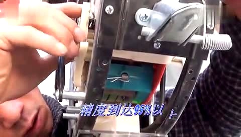 2014年最新款手推式玉米单粒播种机