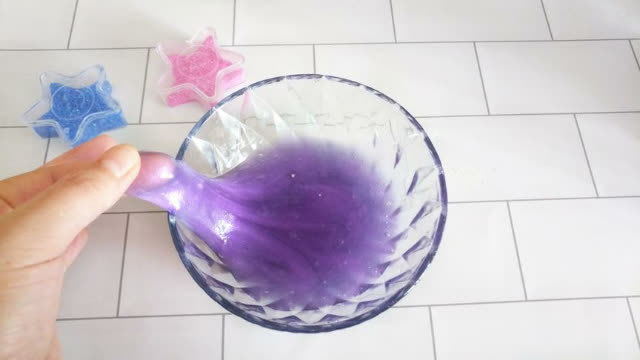 无硼砂无胶水自制瓜尔胶教程,比假水好玩,手感Q弹不沾手