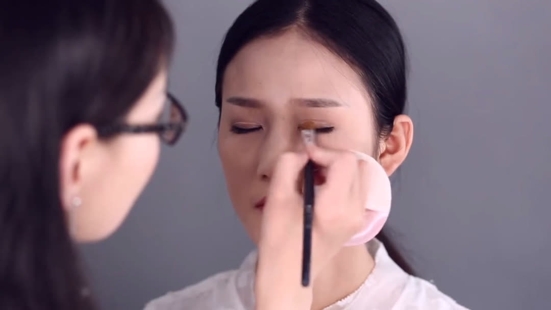 教你汉服桃花妆的画法,做古装美女!