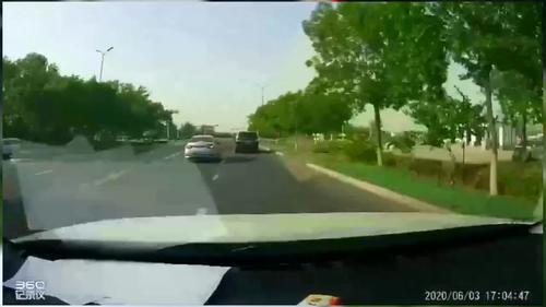 转弯让直行,这责任谁的大呢?