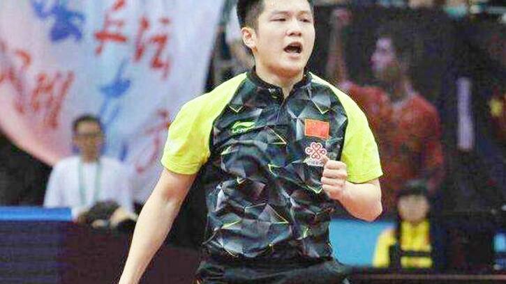 樊振东反手拧拉!马龙连预判的时间都还没有!