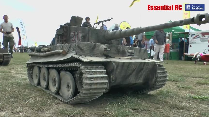 坦克世界RC模型-虎式重型坦克在行动