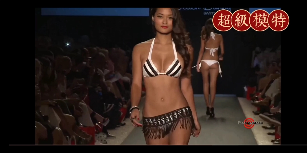 这么任性 泳装表演 模特