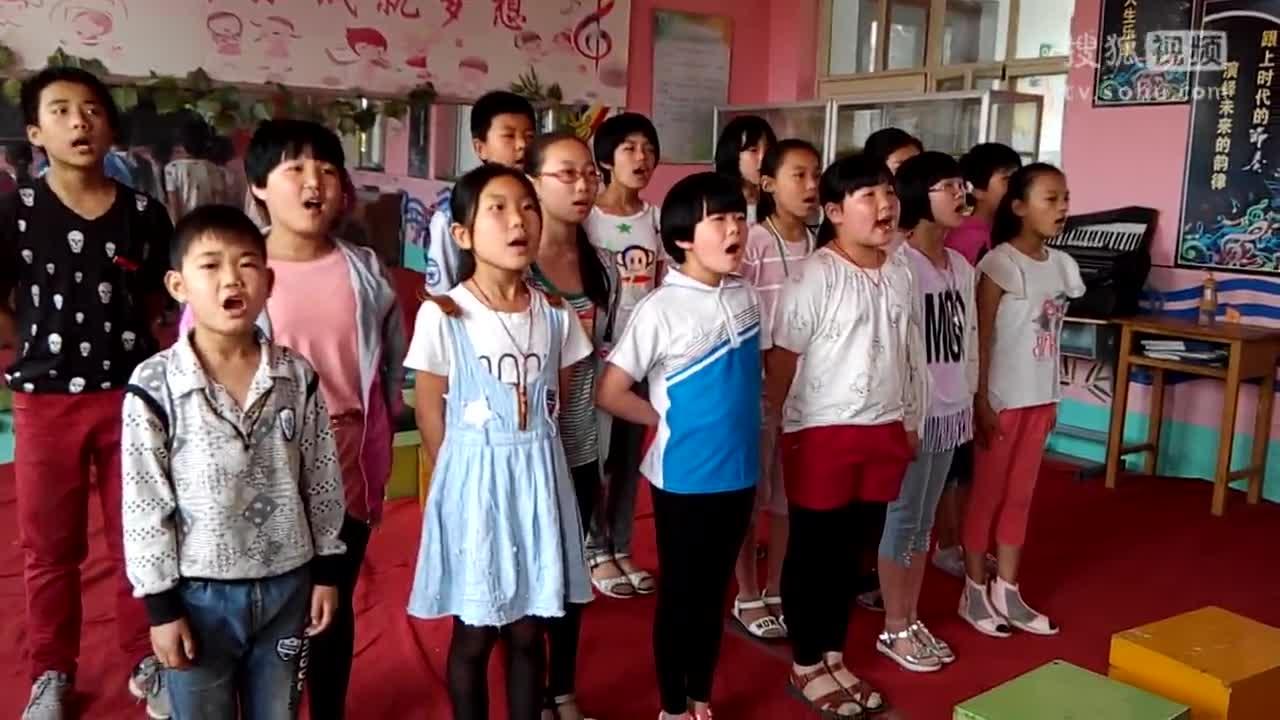 小学生 合唱练习 中国少年先锋队队歌