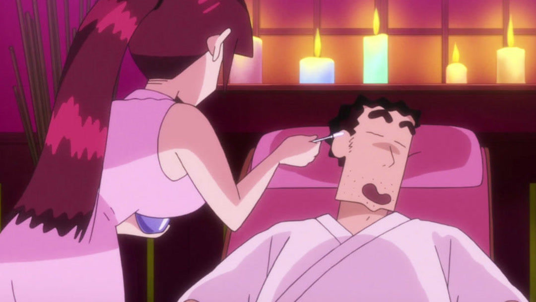 小新爸爸去美容院做护理,却被迷晕,醒来后身体变成了机器