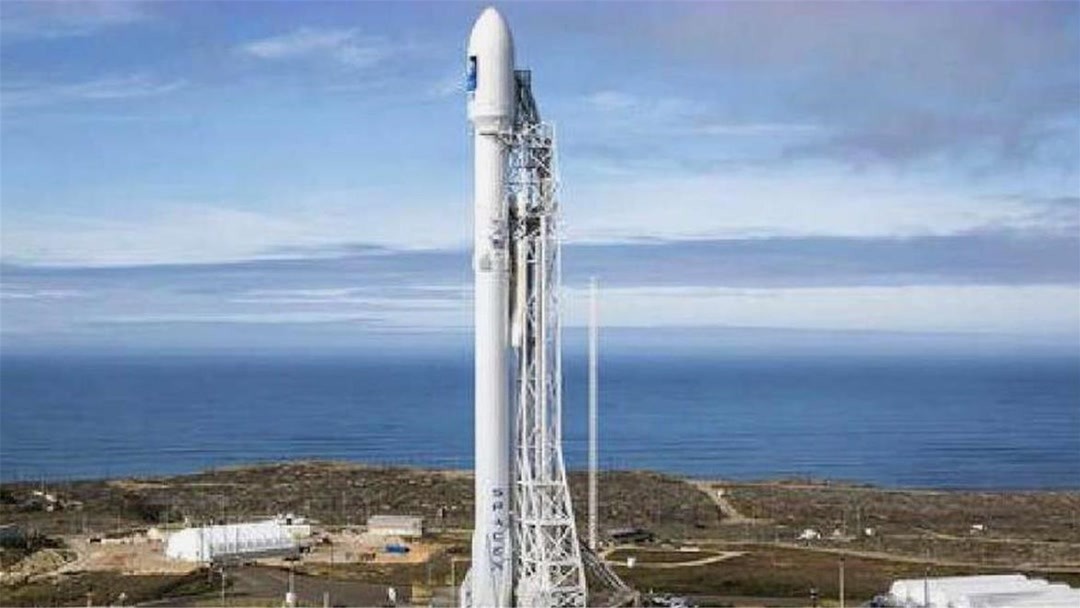 史上最疯狂的星链计划,前面的还没升空,后面的就已经掉下来了!