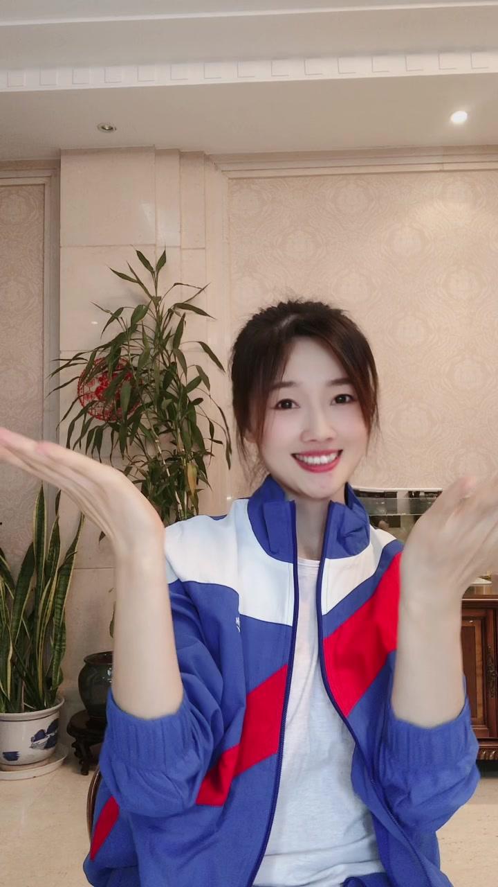 你的时代感,我的时代感#开学第一跳 #时代感 #手势舞@抖音短视频