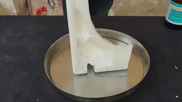 酒精竟然还有这功效,酒精在于固体泡沫相遇后...