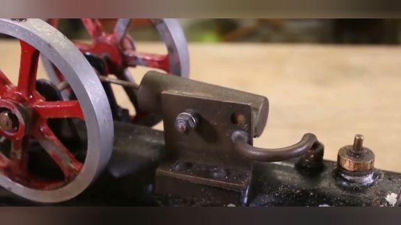 淘来一台不知道什么年代的蒸汽机模型,修复后还能运行!