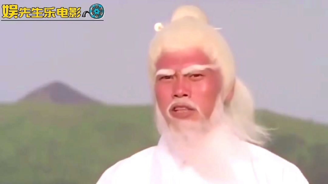 道士练成金钟罩 少林铁头功毫无作用 小和尚只能攻其命门了。